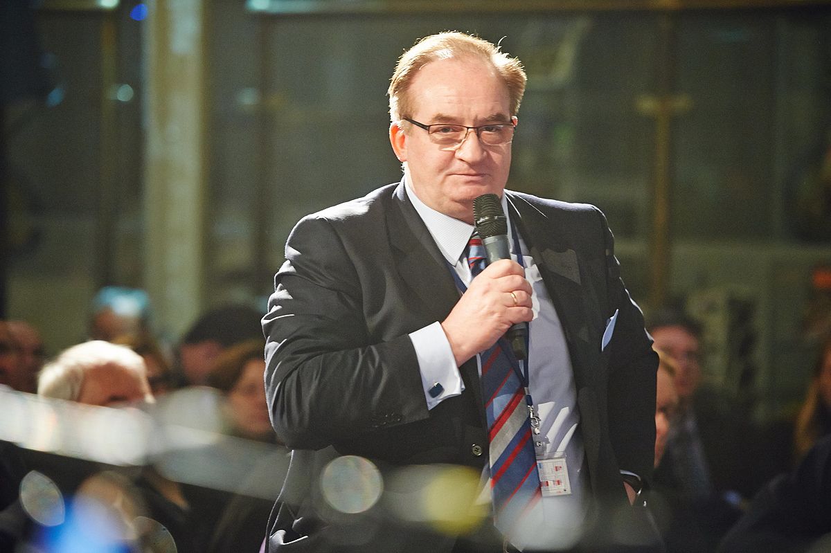 Jacek Saryusz-Wolski wzywa do wycofania się z KPO
